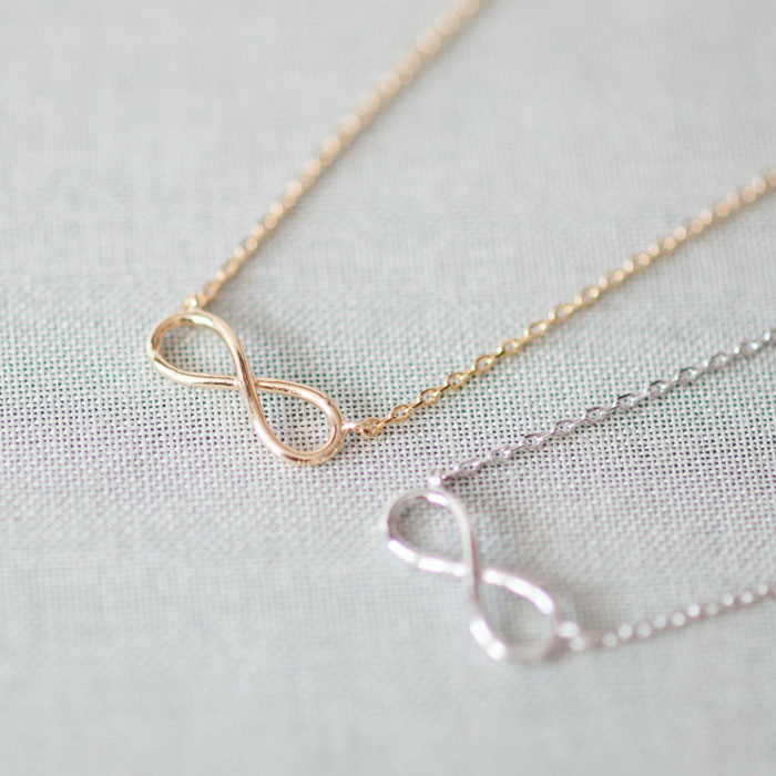 Simple Tiny Infinity Necklace on Luulla